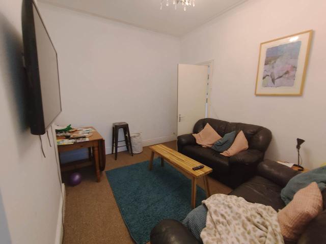 student_apartment for rent in Diana Street Roath Cardiff CF24 4TU