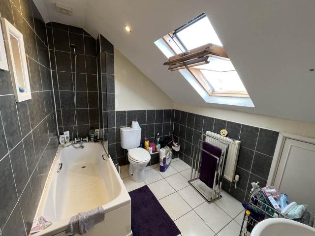 student_apartment for rent in Marlborough Road Roath Cardiff CF23 5BU