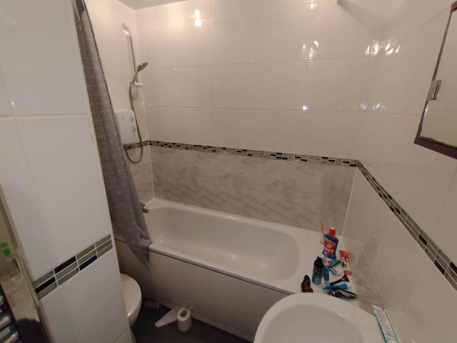 student_apartment for rent in Miskin Street Rooms Cathays CF24 4AR