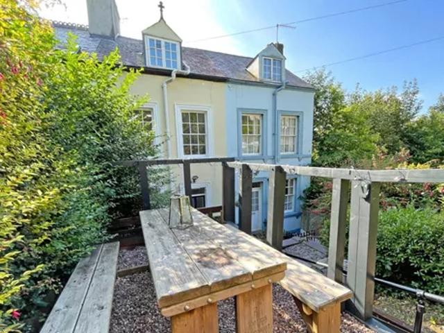 student_apartment for rent in Mount Pleasant Terrace, The Crescent, Bangor, LL57