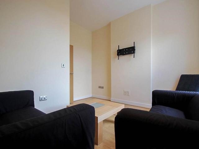 student_apartment for rent in Richmond Road Roath Cardiff CF24 3BT