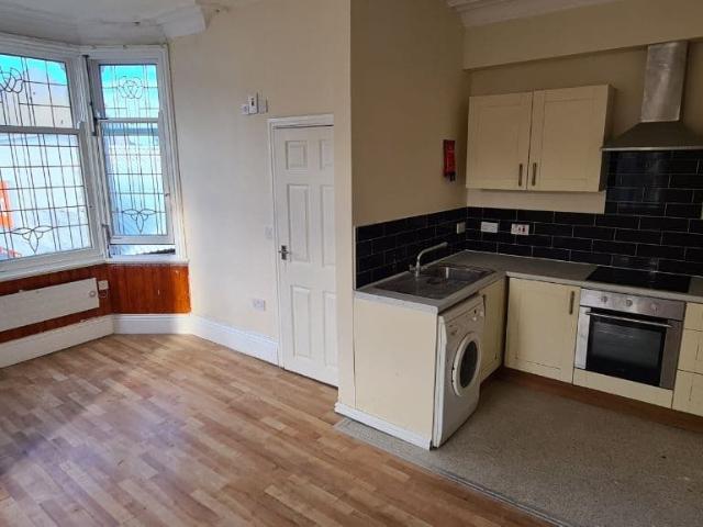 student_apartment in Dewsbury Road, Beeston