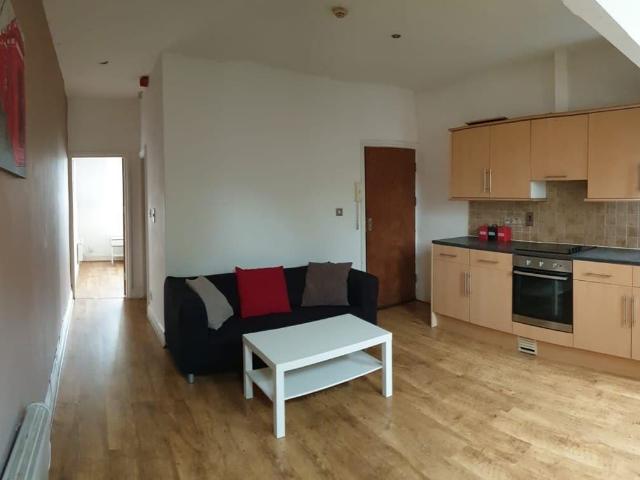 student_apartment in Roundhay Road, Harehills