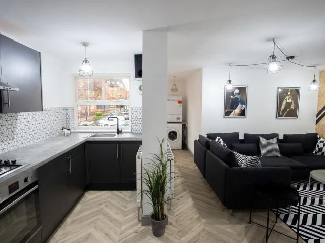 Student House Share  Room 3