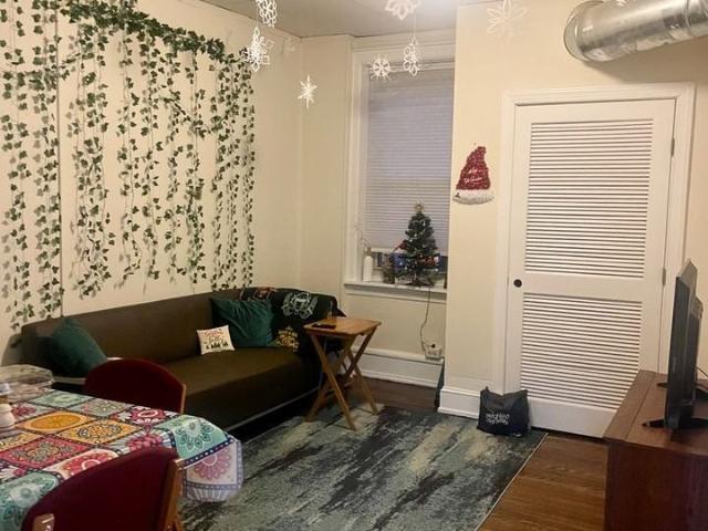 Student Housing 3 Bedroom Apartment for Rent at 520 S 42nd St, Philadelphia, PA 19104 Spruce Hill