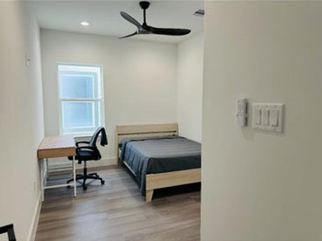 Student Housing / $875 monthly / 1 private room