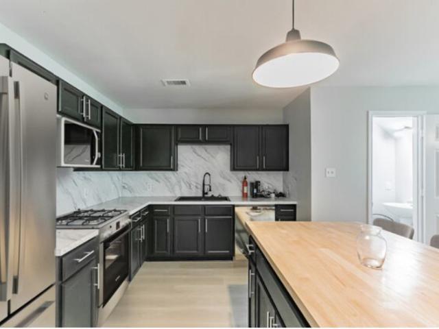 Student Housing at & HighPoint Street_Just minu