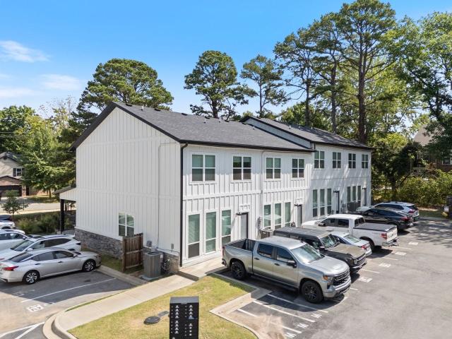 Student Housing Near the University of Arkansas 4bed/3bath 4 Bedroom Home for Rent at 1333 W Mount Comfort Rd, Fayetteville, AR 72703