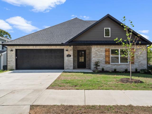 Student Housing Near the University of Arkansas!