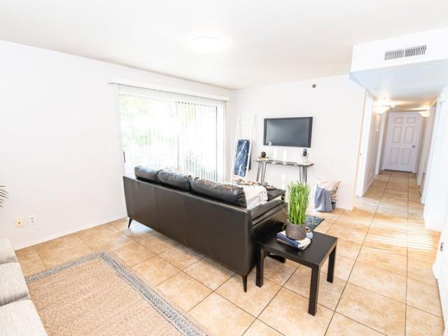 Student Living_ Private Bedshared Bath in Condo_H
