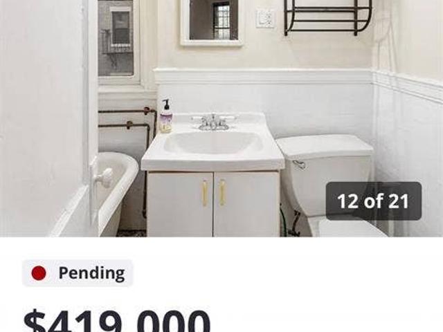 student looking for a roommate