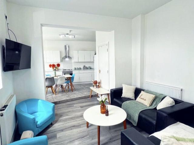 Student property close to LIPA 15/07/26