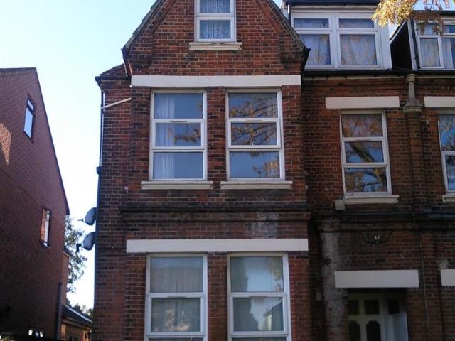 Student Property Portswood Road 2 bed flat to rent £1,120 pcm £258 pw