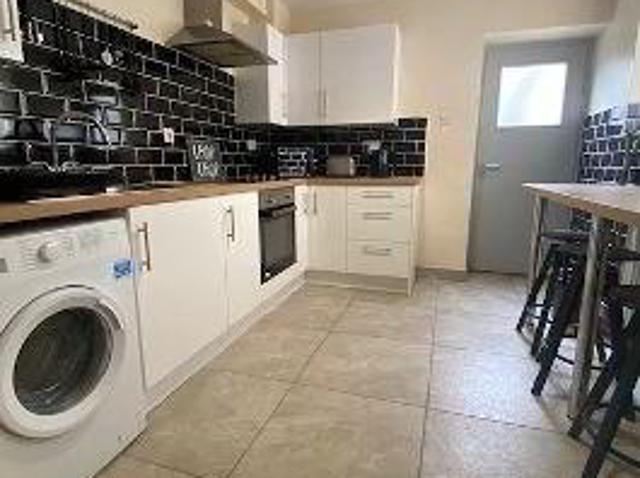 student Property*, 19a Rosemount, Derry