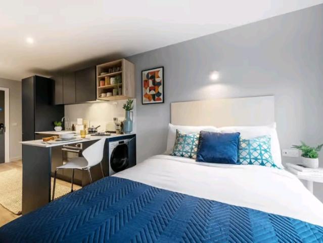 Student Studio Available at Huxley Studios