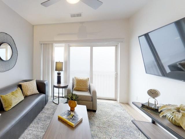 Student | The View on Pavey Square 10 Bedroom Apartment for Rent at 10 W Northwood Ave, Columbus, OH 43201 North Campus
