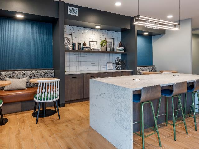 Student | Uncommon Dinkytown 4 Bedroom Apartment for Rent at 1212 4th St Se, Minneapolis, MN 55414 Dinkytown