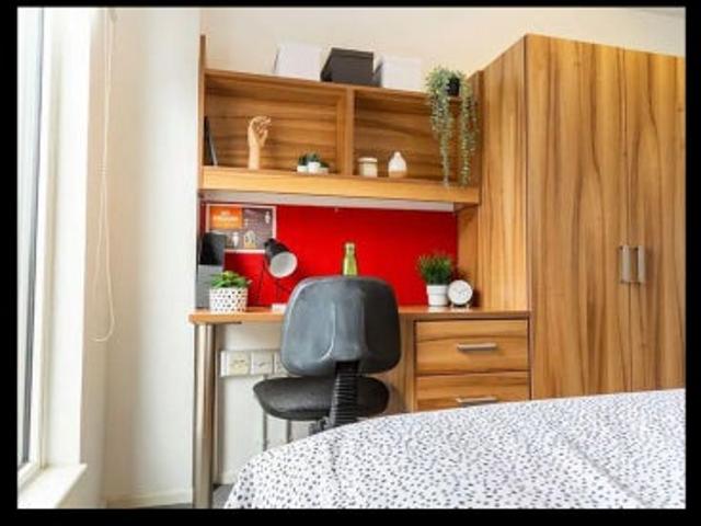 ✨ Students Ensuite in Crick House *students only