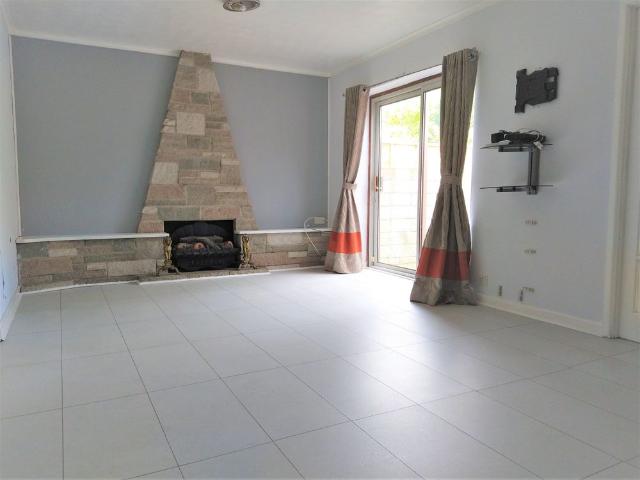 Students only Four DOUBLE ROOMS