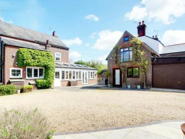 Studham Lane, Dagnall, 4 Bedroom Detached