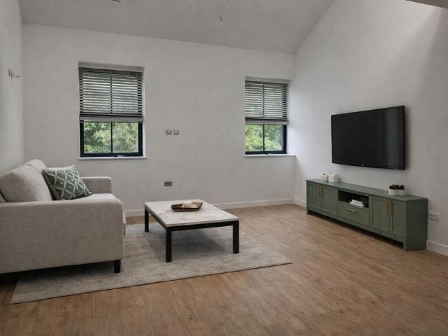 Studio 3, 290 294 High Street