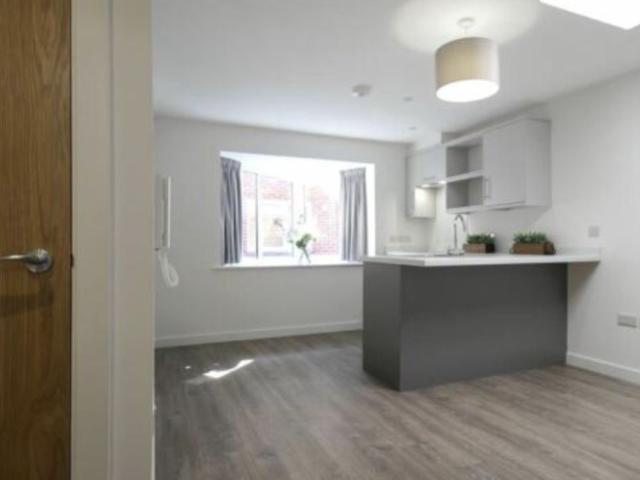 Studio 3, The Hundred, Romsey, Hampshire SO51, 1 bed flat to rent, £965 pcm | PrimeLocation