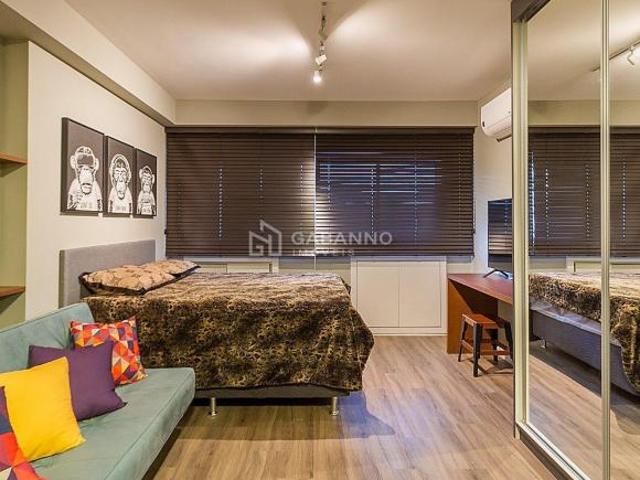 Studio 100% mobiliado no LifeSpace Curitiba, inves