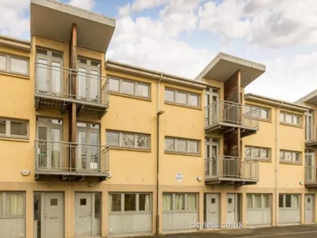 Studio 10, 140 Slateford Road, City of Edinburgh, EH14 1LR, United Kingdom | 4 bed house for rent #167480111 | Rentberry