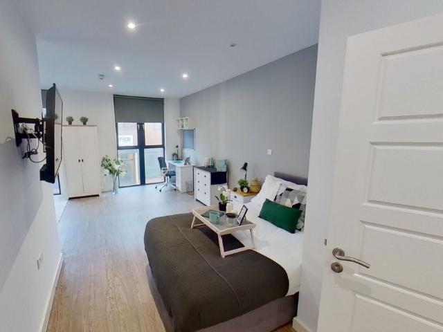 Studio 14, St Marks Court, 12 14 St Marks Street, City Centre, Nottingham NG3, Room to rent, £771 pcm | PrimeLocation