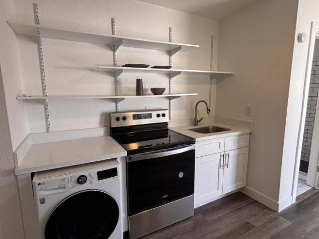 Studio, 1 bath, Apartment 1431 North 35th Street