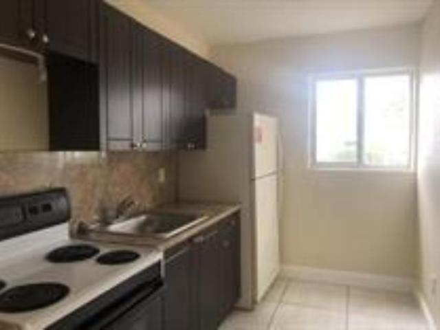 Studio, 1 bath, Apartment 1940 Washington Avenue