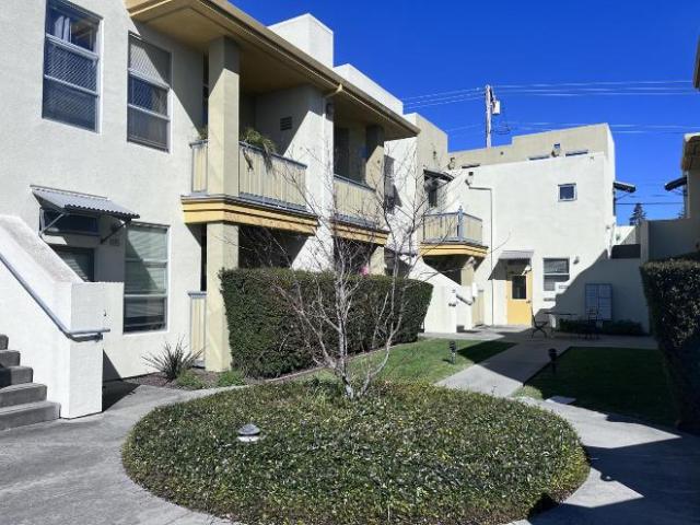 Studio, 1 bath, Other 1008 Soquel Ave