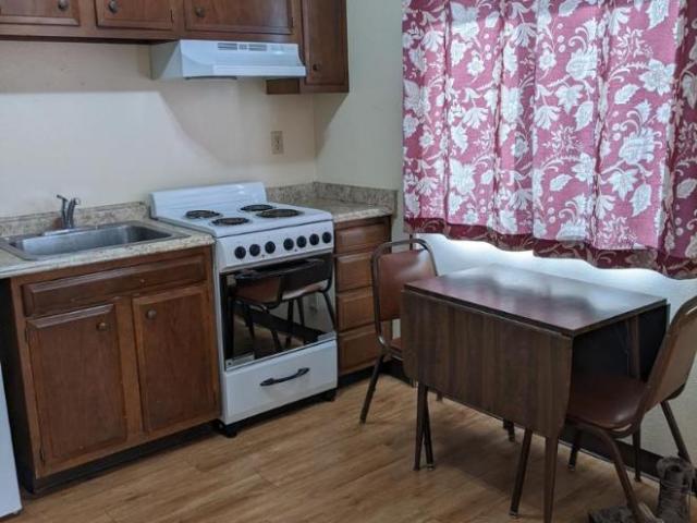 Studio, 1 bath, Other 1031 Broadway