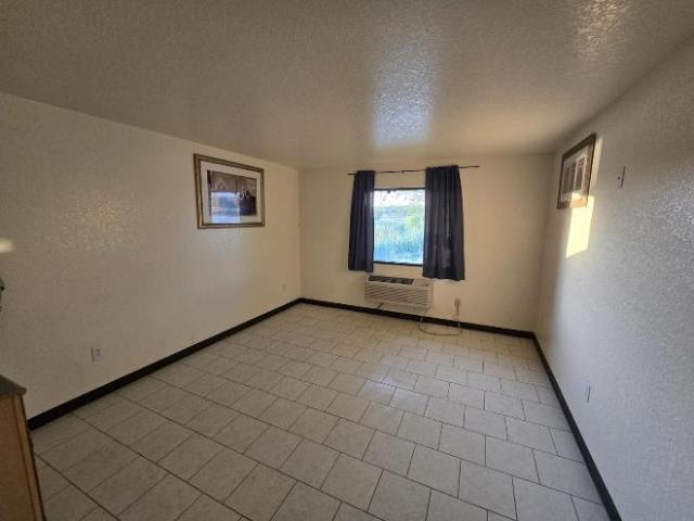 Studio, 1 bath, Apartment 126 Alton Avenue