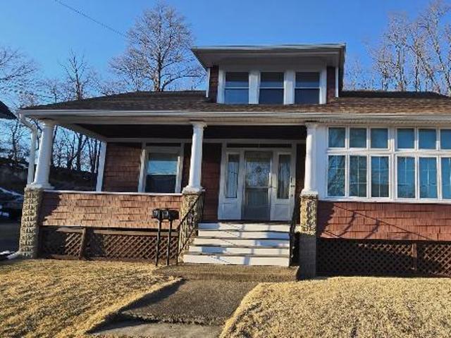 2 Br, 1 bath, Apartment 27 Losey Street
