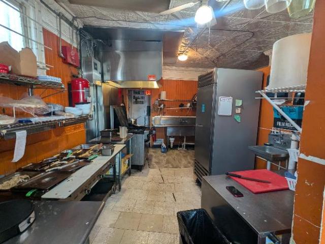 Studio, 1 bath, Apartment 28 Pitman Ave