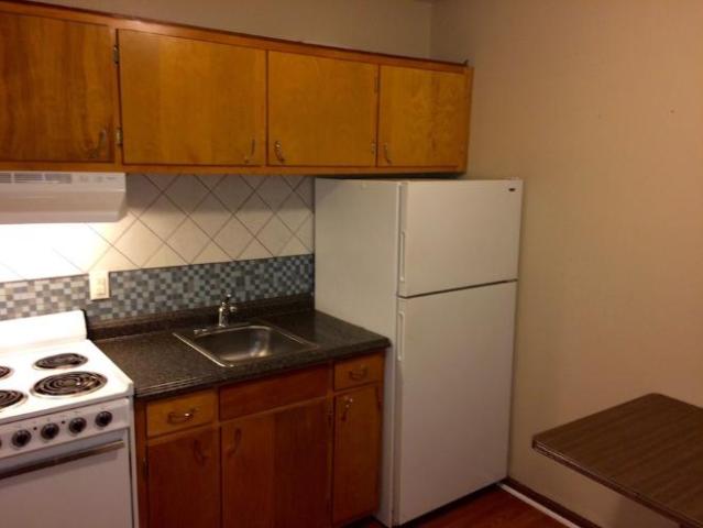Studio, 1 bath, Apartment 2012 S Illinois Ave