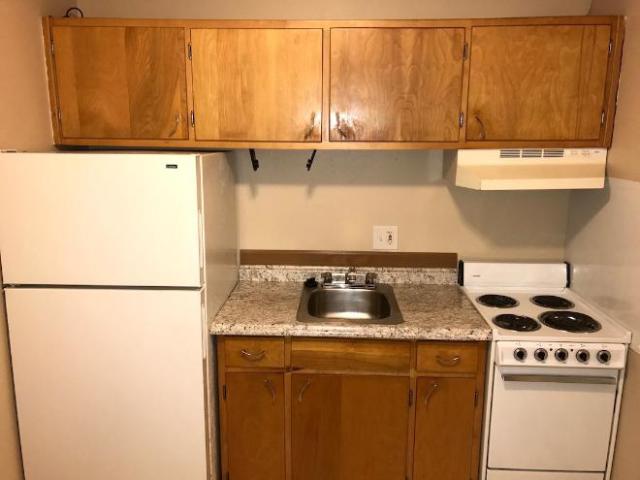 Studio, 1 bath, Apartment 2012 S Illinois Ave