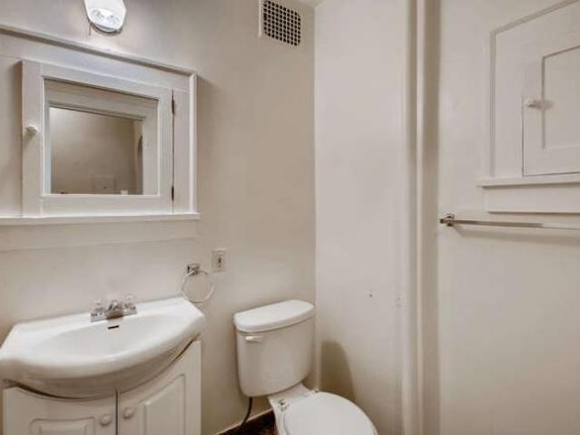 Studio, 1 bath, Other 3910 S Yakima St