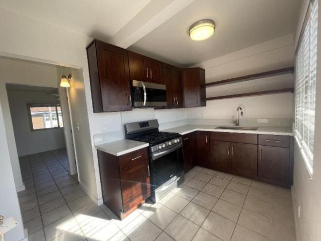 Studio, 1 bath, Other 3155 Kemper Street