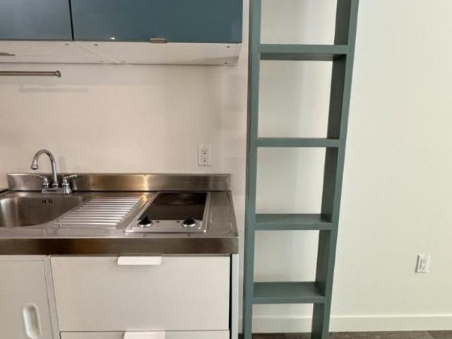 Studio, 1 bath, Other 4405 West Point