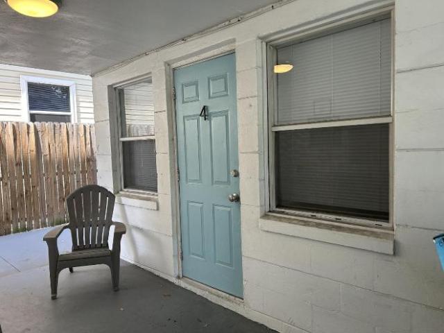 Studio, 1 bath, Apartment 445 7th Ave N