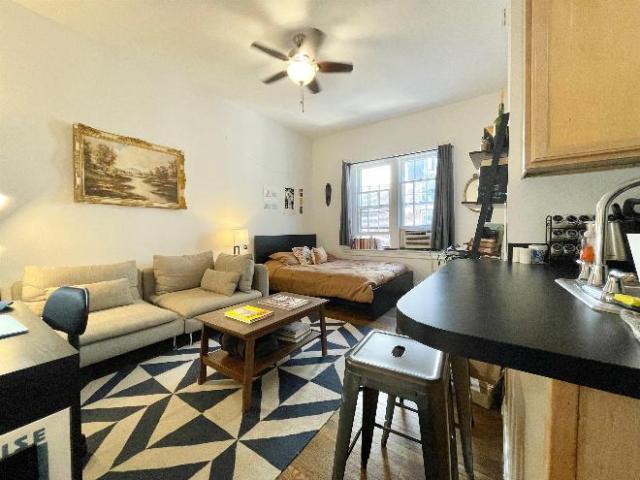 Studio, 1 bath, Other 412 3rd St Ne