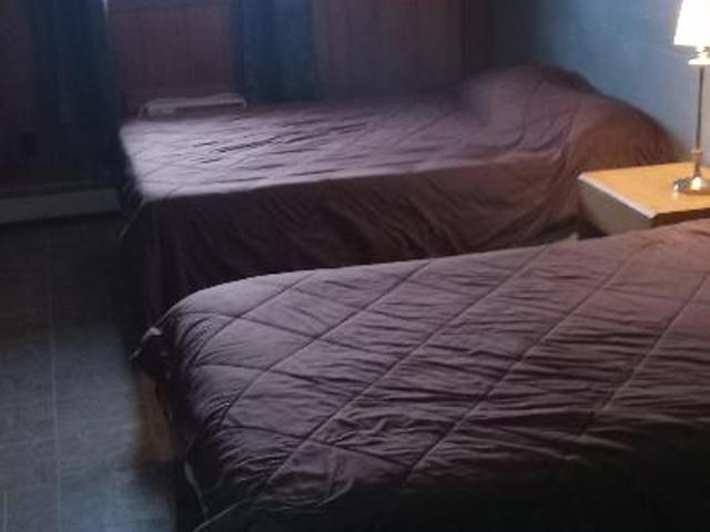 Studio, 1 bath, Apartment 429 Somerset Avenue