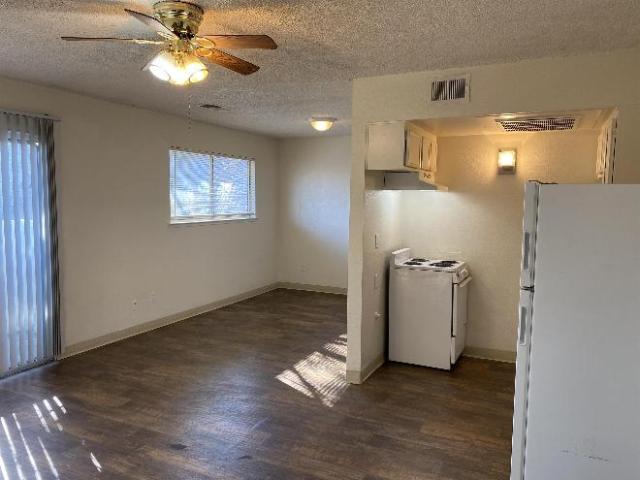Studio, 1 bath, Other 514 13th Street