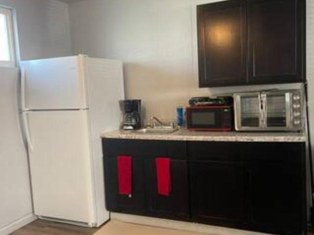 Studio, 1 bath, Other 755 East Victory Way