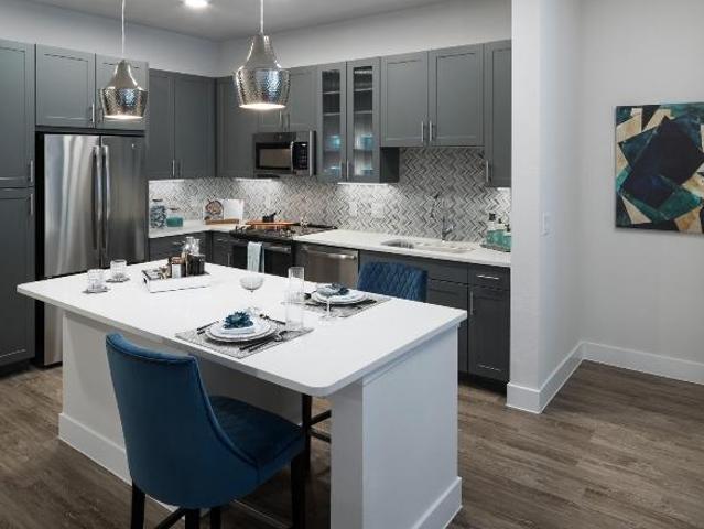 Studio, 1 bath, Apartment 4001 Ross Avenue