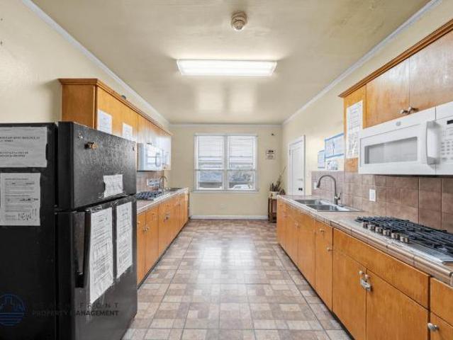 Studio, 1 bath, Apartment 402 N Soto St