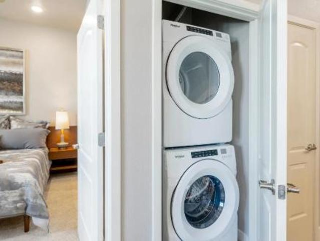 Studio, 1 bath, Apartment 4100 Innovator Dr