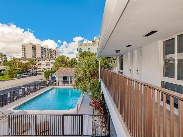 Studio, 1 bath, Apartment 412 Sunset Drive